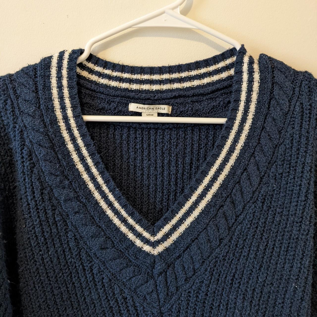 American Eagle v neck knit sweater Worn once or... - Depop