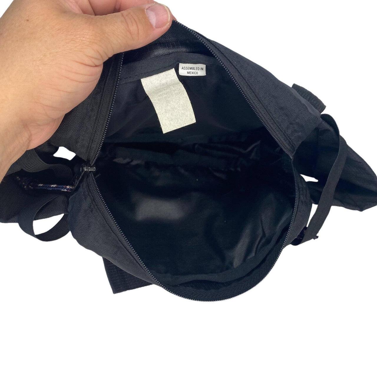 This vintage Jansport fanny pack is in gently used... - Depop