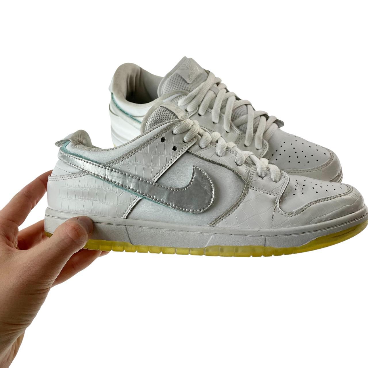 Nike Diamond Dunk size UK 8.5 Some wear on front... - Depop