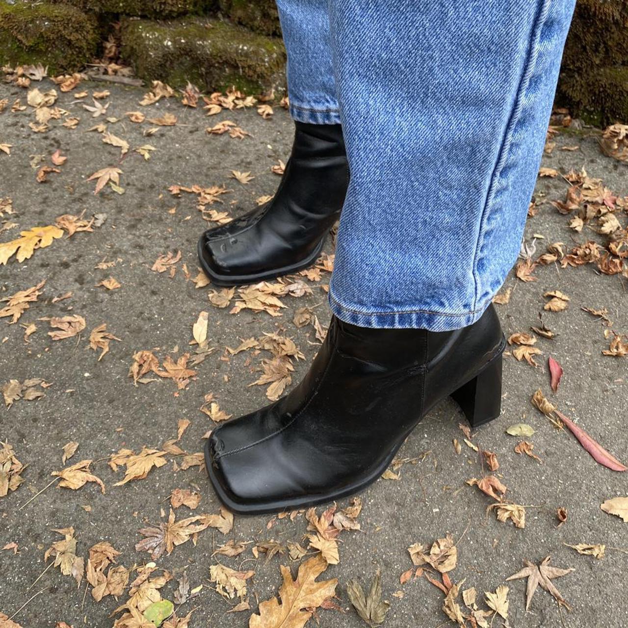 🕷 Vintage Esprit Booties they have some wear on... - Depop