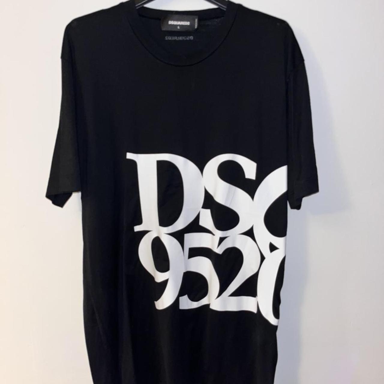 Dsquared black tee, worn once, no issues with tee shirt - Depop