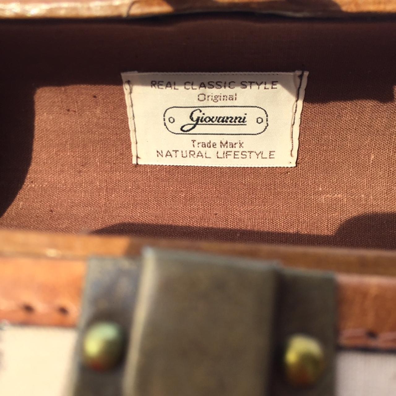 Giovanni Vintage solid bag Is a very unique piece... - Depop