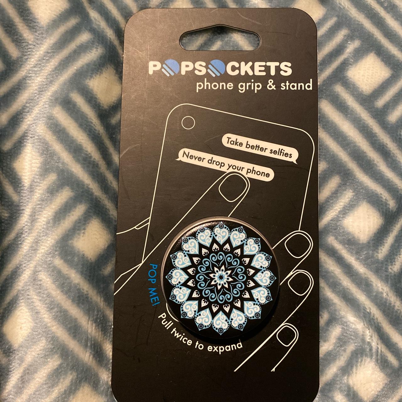 blue and white flower popsocket brand new! - Depop