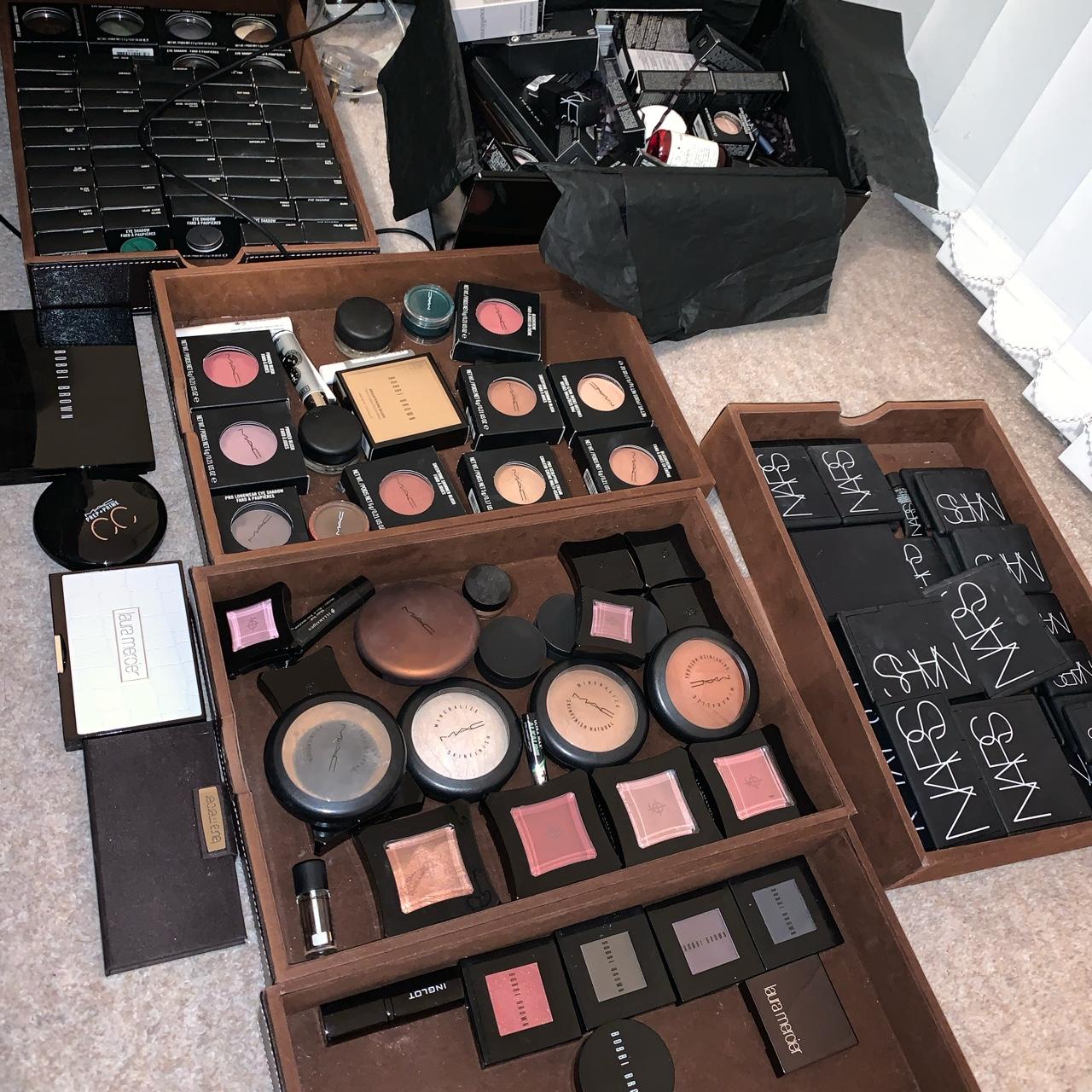 💖MESSAGE ME FOR BUNDLE DEALS💖 Doing a mega makeup... - Depop