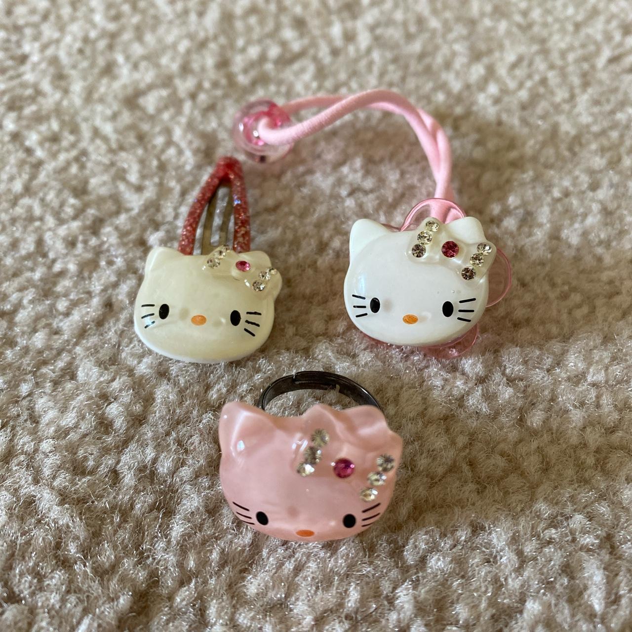 hello kitty small plastic accessories set PLEASE... - Depop