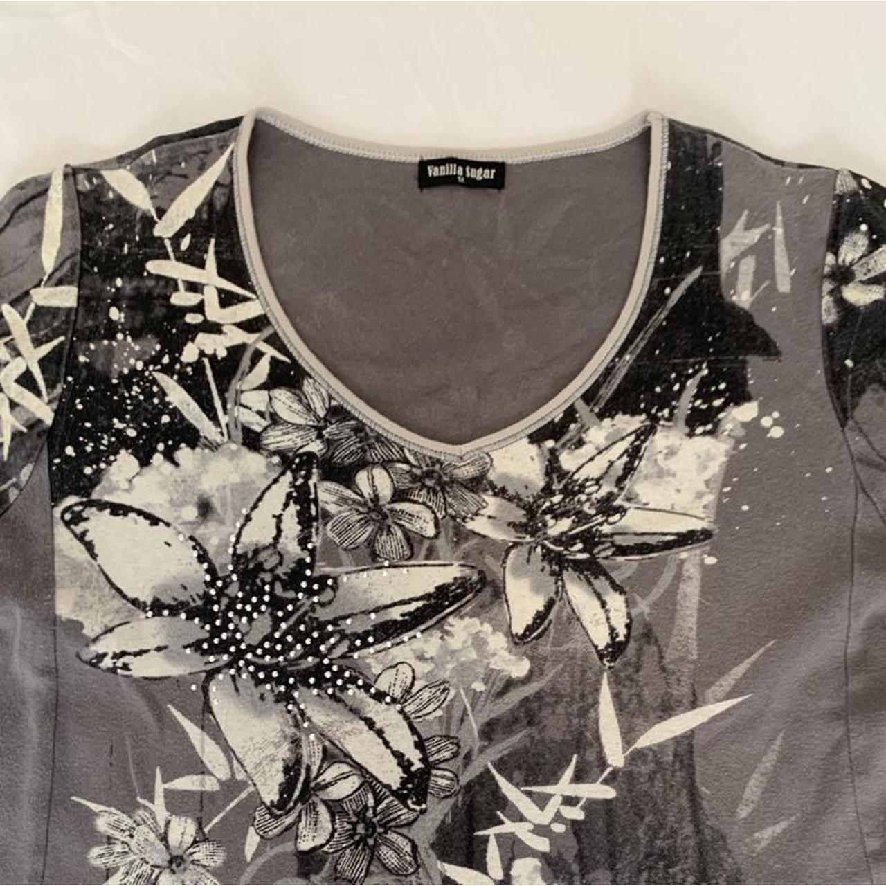 Super fun embellished fairy top! Love the detailing... - Depop