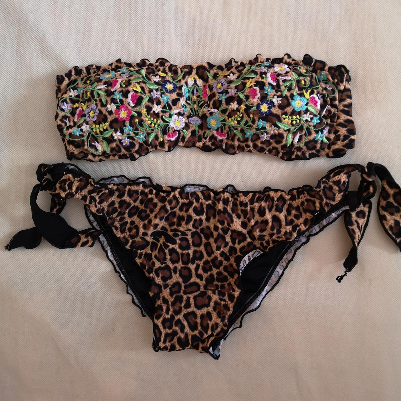 Bikini modello Bikini Lovers fantasia maculata e... - Depop