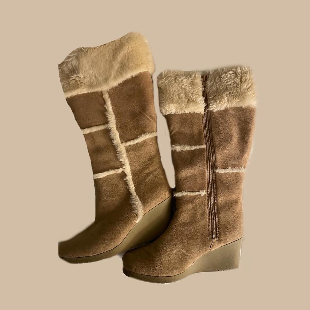 Women's Cream and Brown | Depop