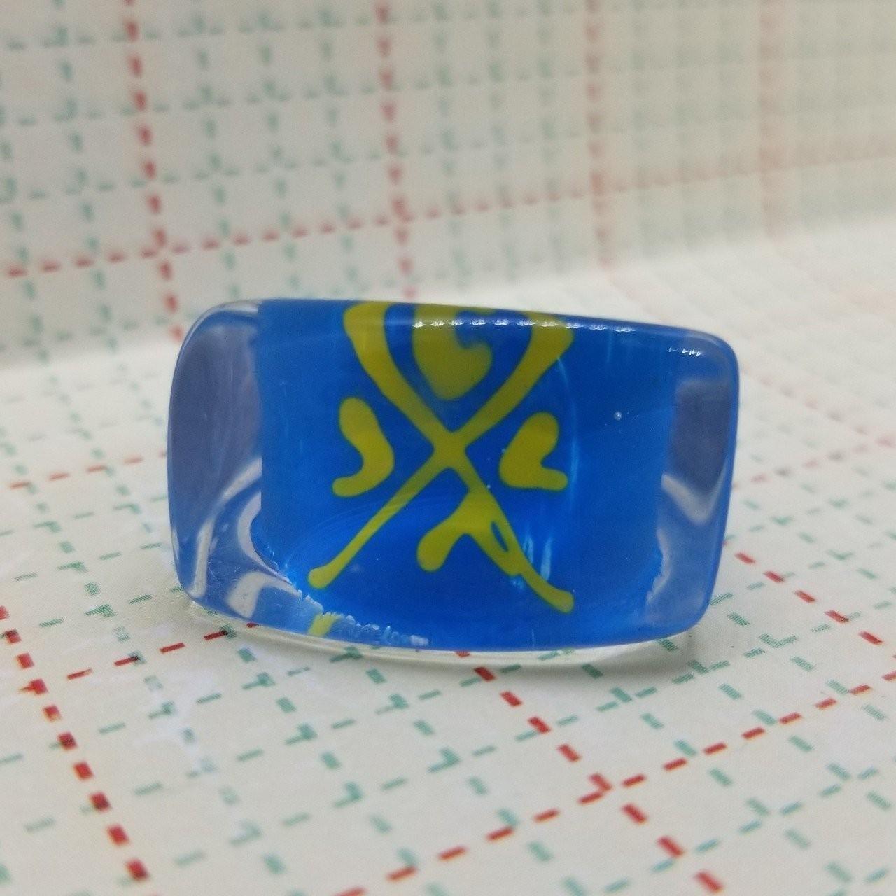 Vintage acrylic ring 💙 New, never worn // size 7.5... - Depop