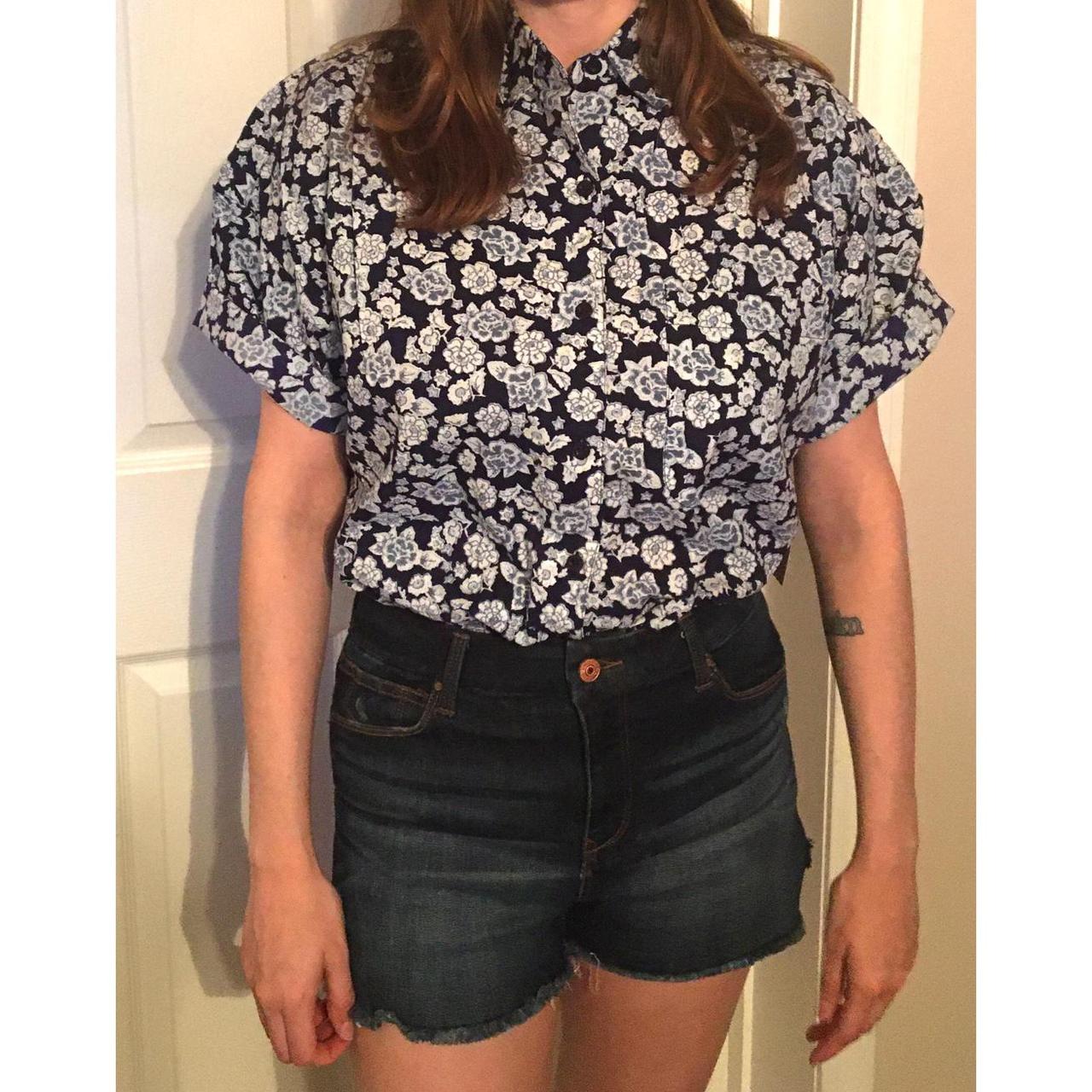 The cutest mid-2000s blouse 😍 tuck it in, tie it up,... - Depop