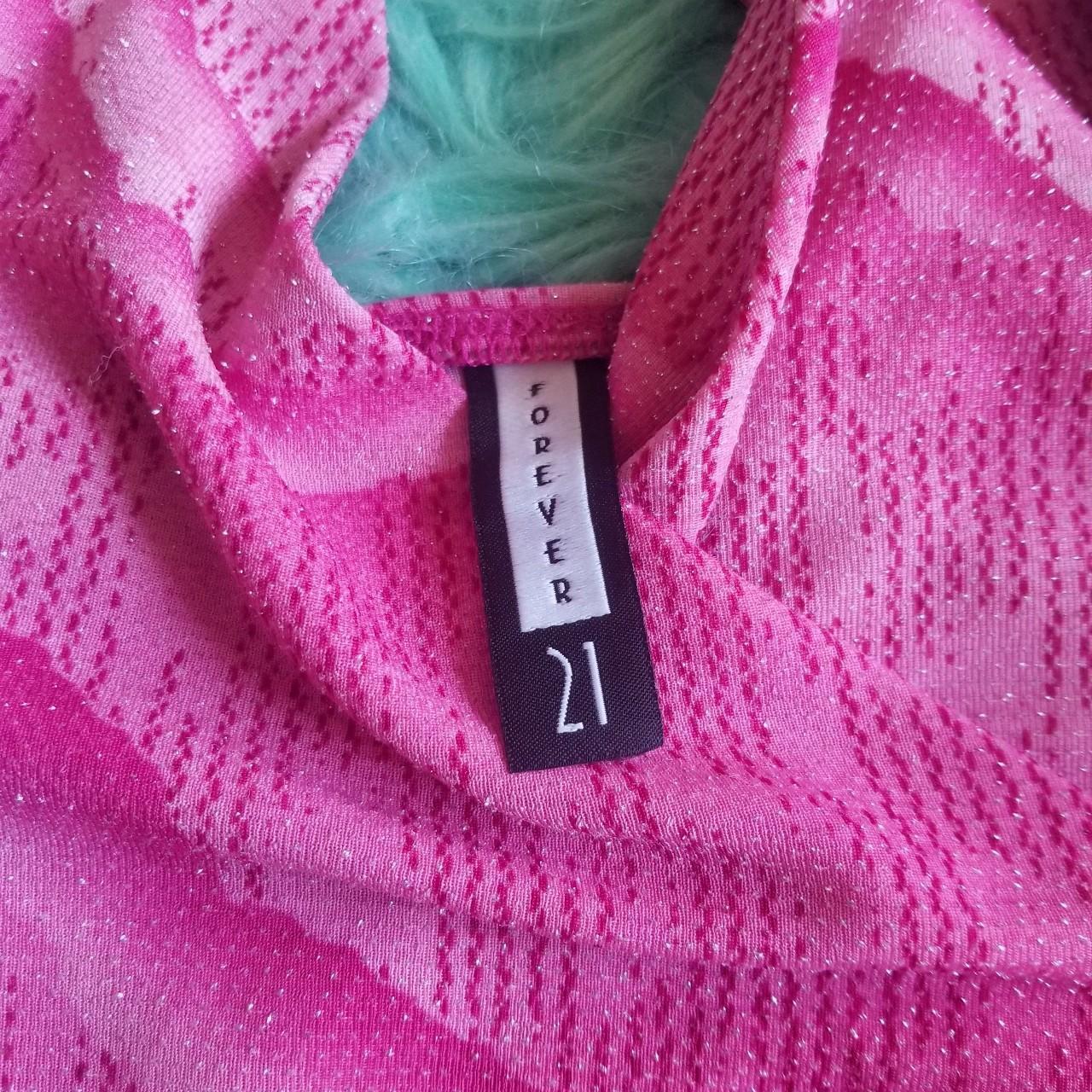 Stunning 70s style hot pink forever 21 halter top... - Depop