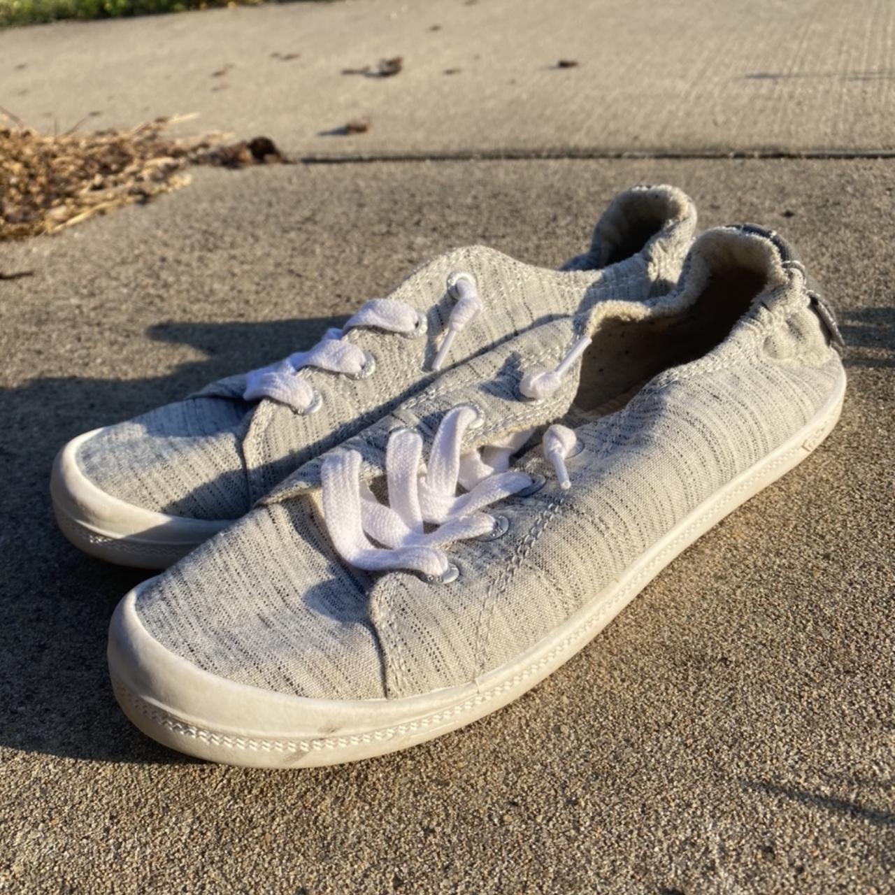 Roxy Women's Grey Trainers | Depop