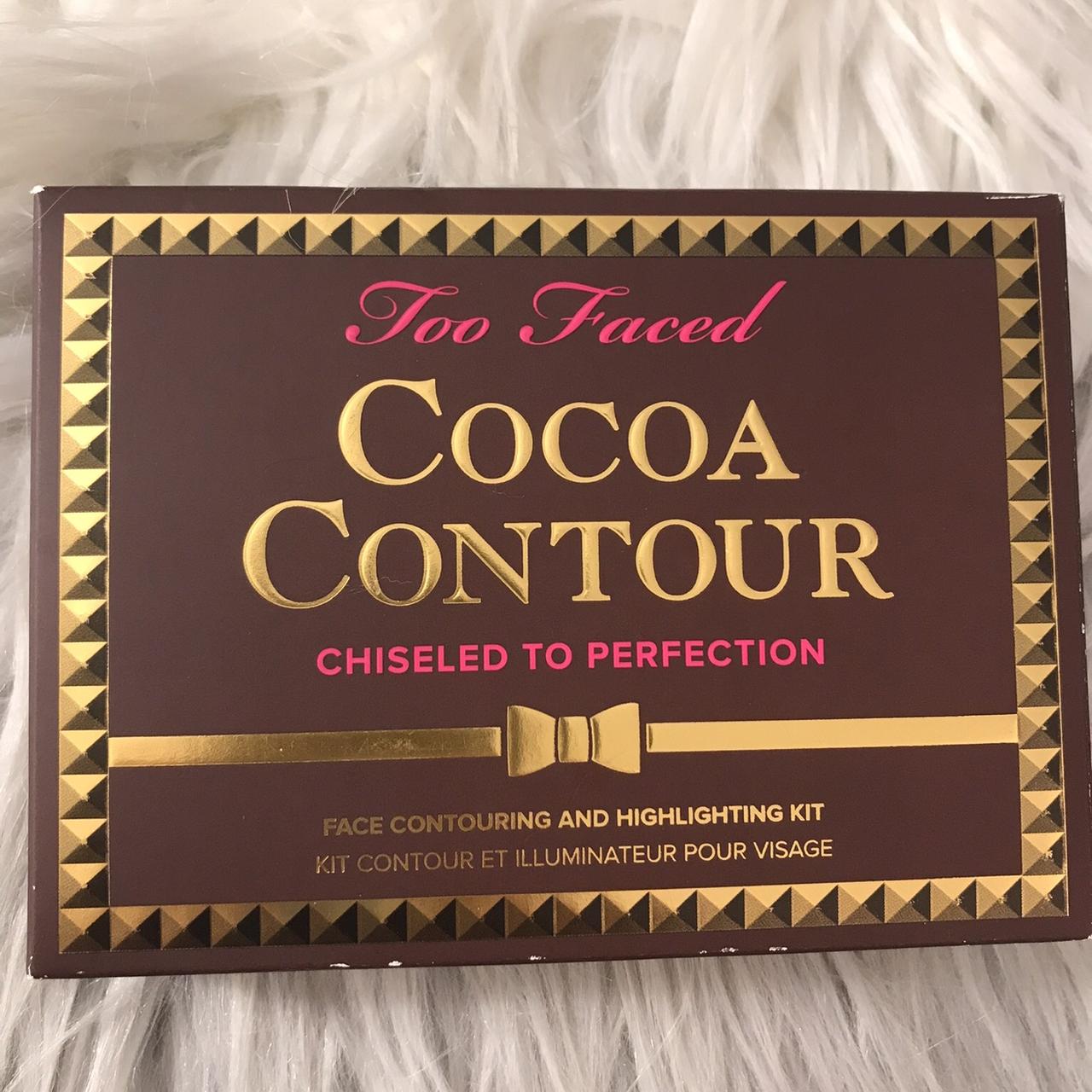 Too Faced cocoa contour pallet in the shade medium... - Depop