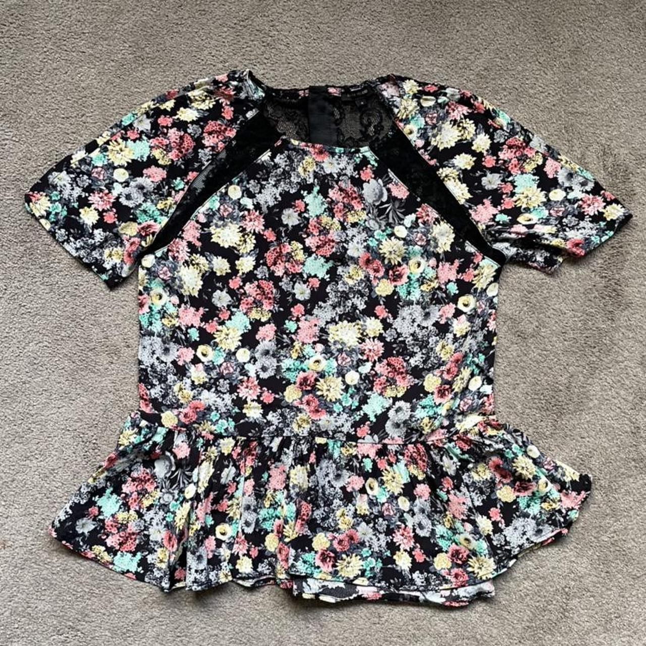 River Island floral top Lace detail at the back,... - Depop
