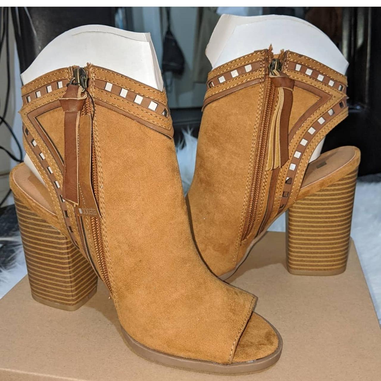 Riley Small heel Boots Nwt comes with box but may be... - Depop