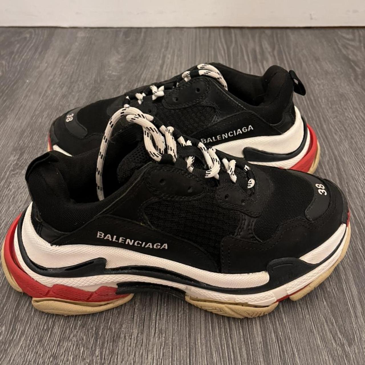 Balenciaga Women's Red and Black Trainers | Depop