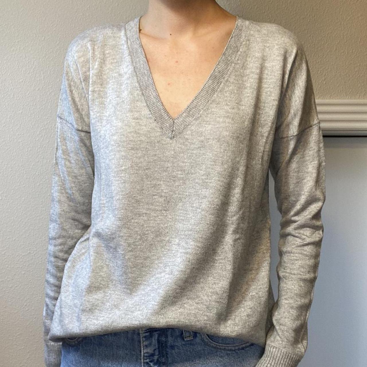 Gap Women's Grey and Silver Jumper | Depop