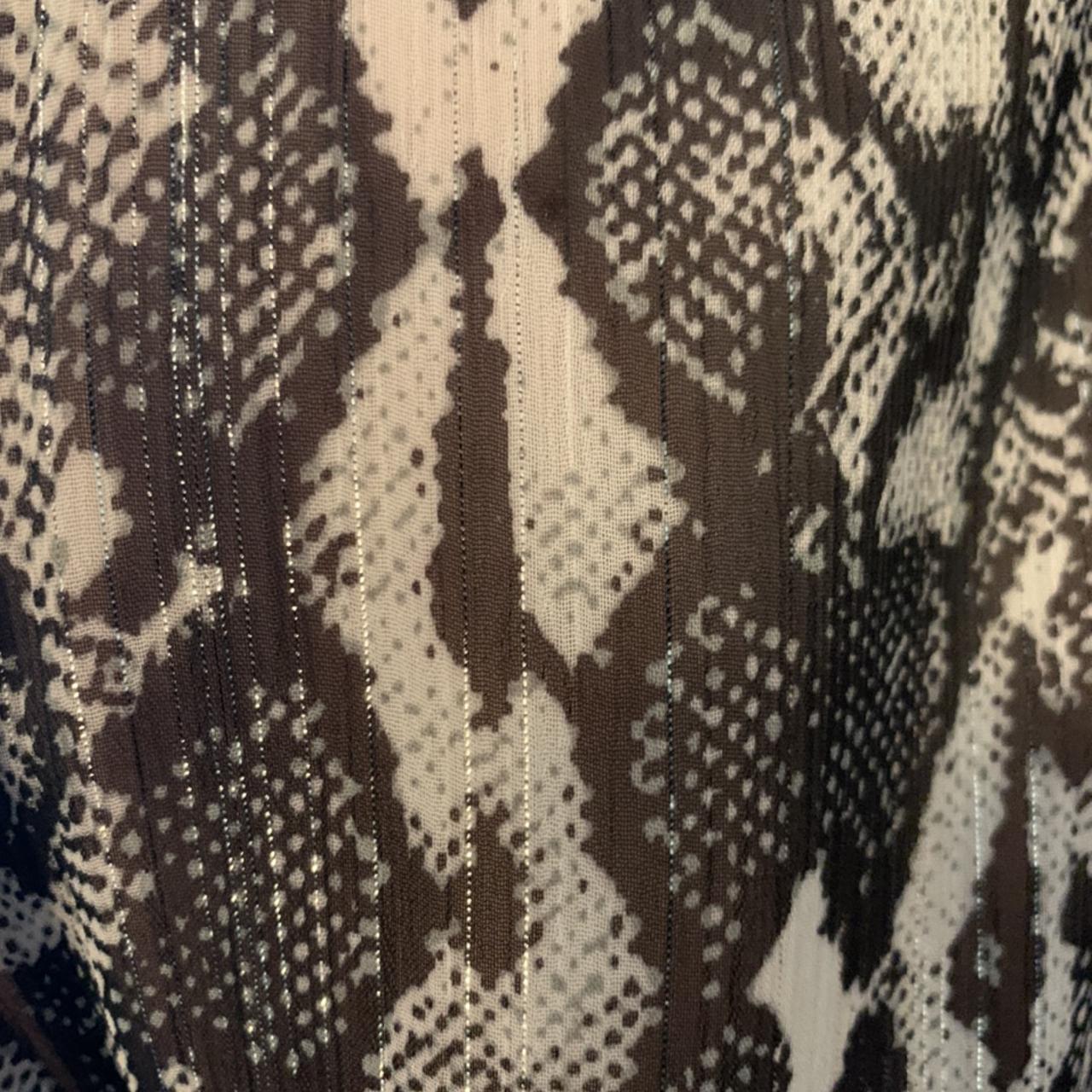FLOWY METALLIC SNAKE PRINT OPEN SHOULDER... - Depop