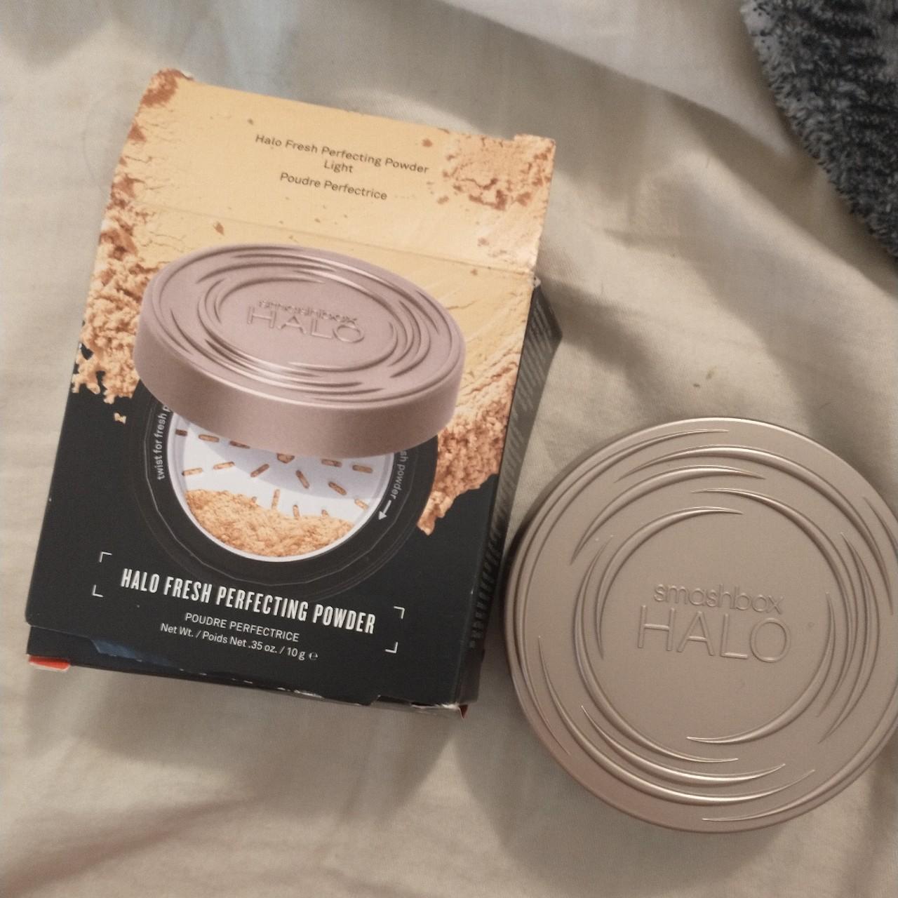 Smashbox Halo finish perfecting powder shade light... - Depop