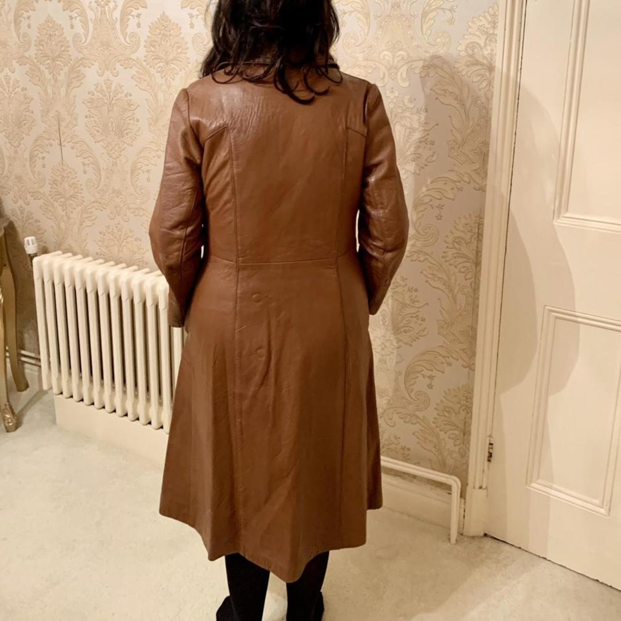 The most UNREAL JON BEE (made in Nottingham) 1970s... - Depop