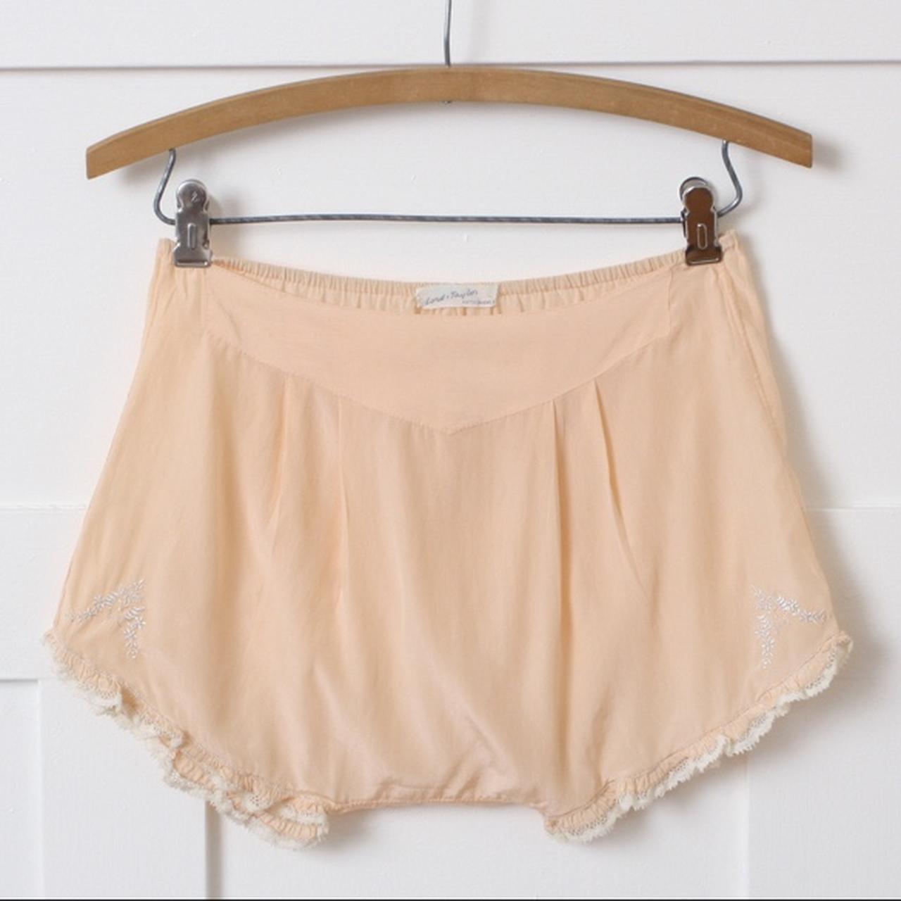 Vintage 1930s tap pants 🍑 embroidered peach silk ... - Depop