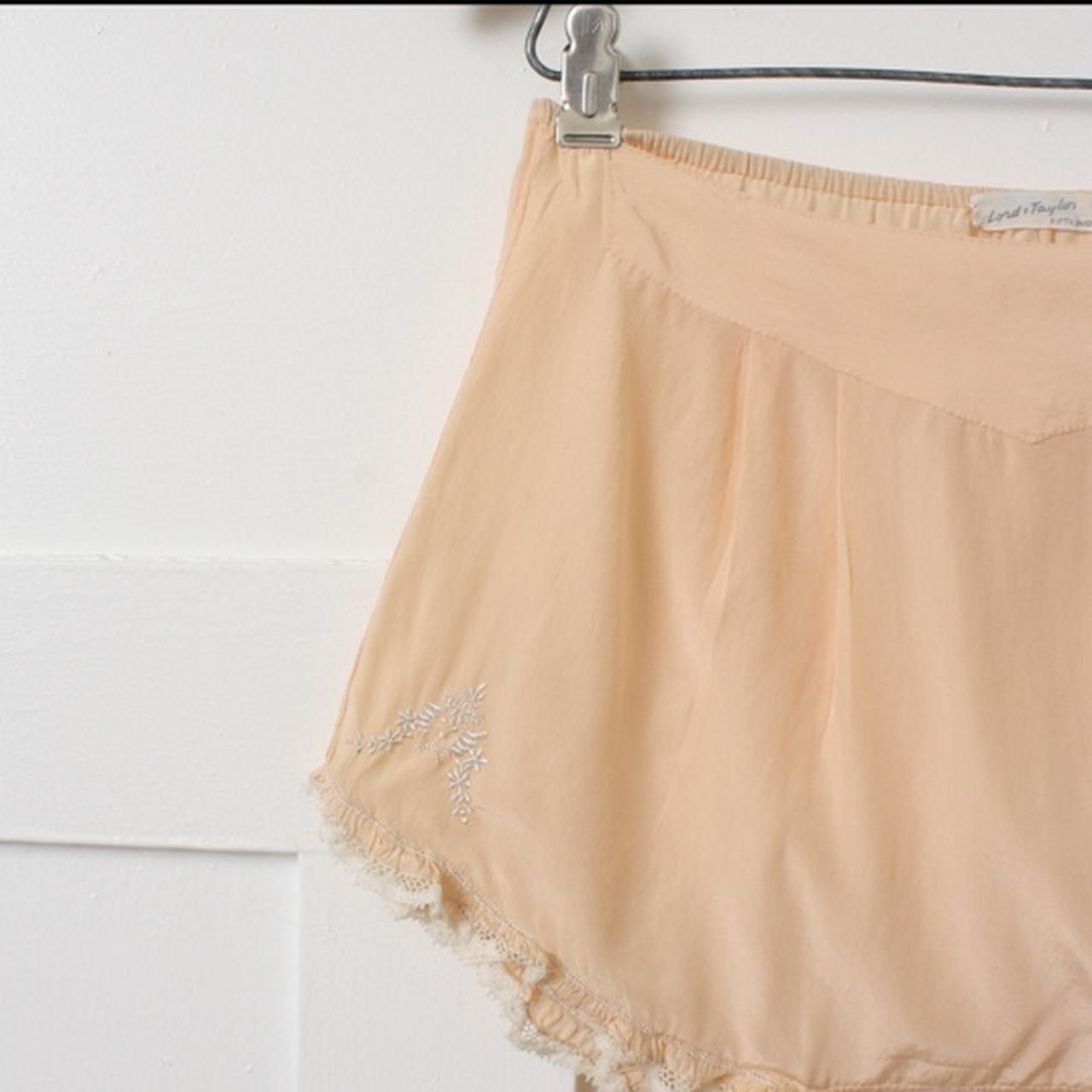 Vintage 1930s tap pants 🍑 embroidered peach silk ... - Depop