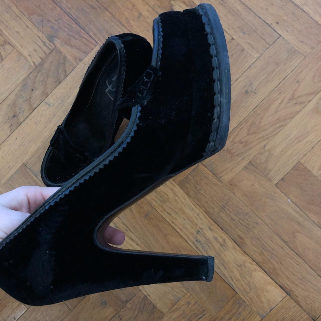 Tacchi YSL in velluto nero e punta a mocassino.... - Depop