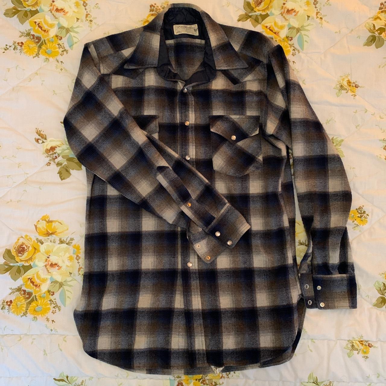Beautiful vintage American made Pendleton flannel.... - Depop