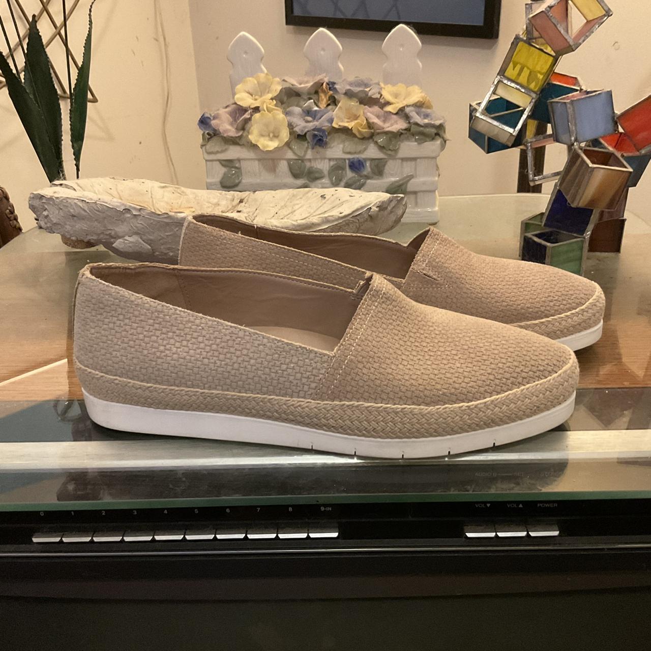 DONALD PLINER PARYN SLIP ON SNEAKS 9.5 The Paryn... - Depop