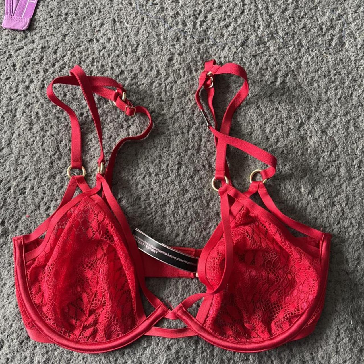 Red Victoria’s Secret bra/bralet Never been worn... - Depop