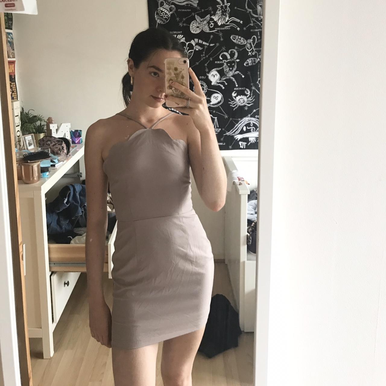 *FREE SHIPPING ON BUNDLES* Missguided size uk 8... - Depop