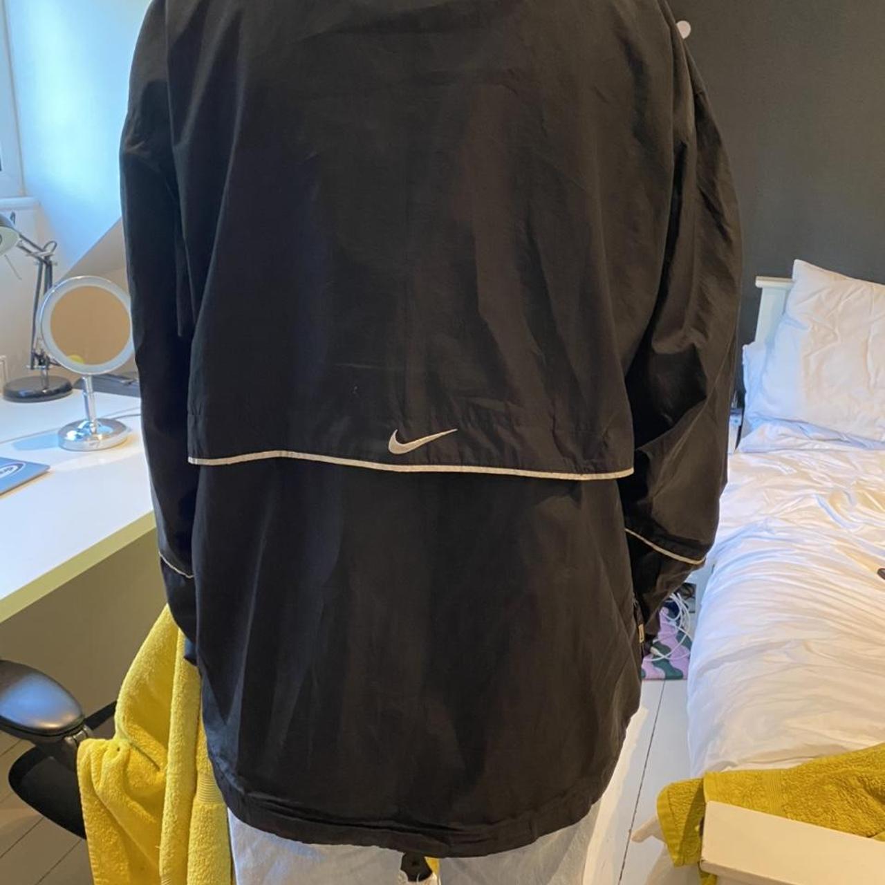 black nike jacket/ waterproof. size M. vintage.... - Depop