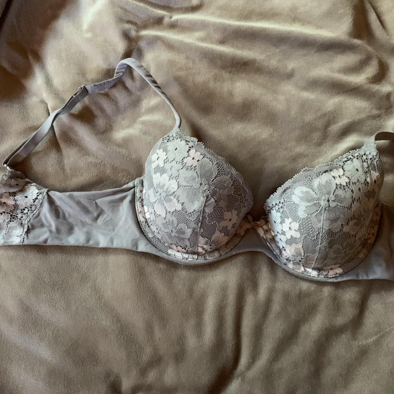 🤍Victorias secret floral bra🤍 🤍size 32C 🤍gently... - Depop