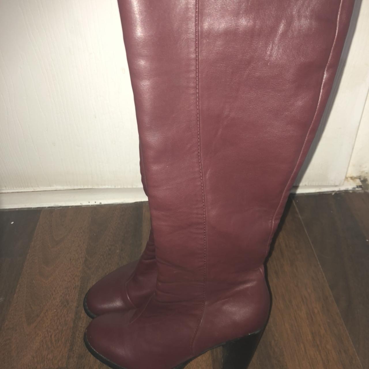 Gorgeous maroon knee boots, worn once in brand new... - Depop
