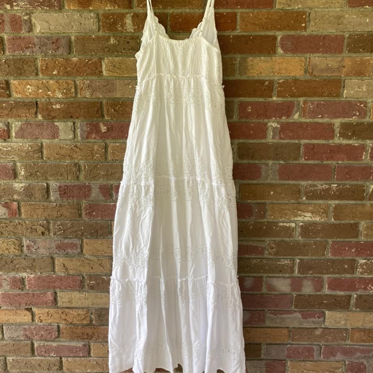 Jessica Simpson Women's White Dress | Depop