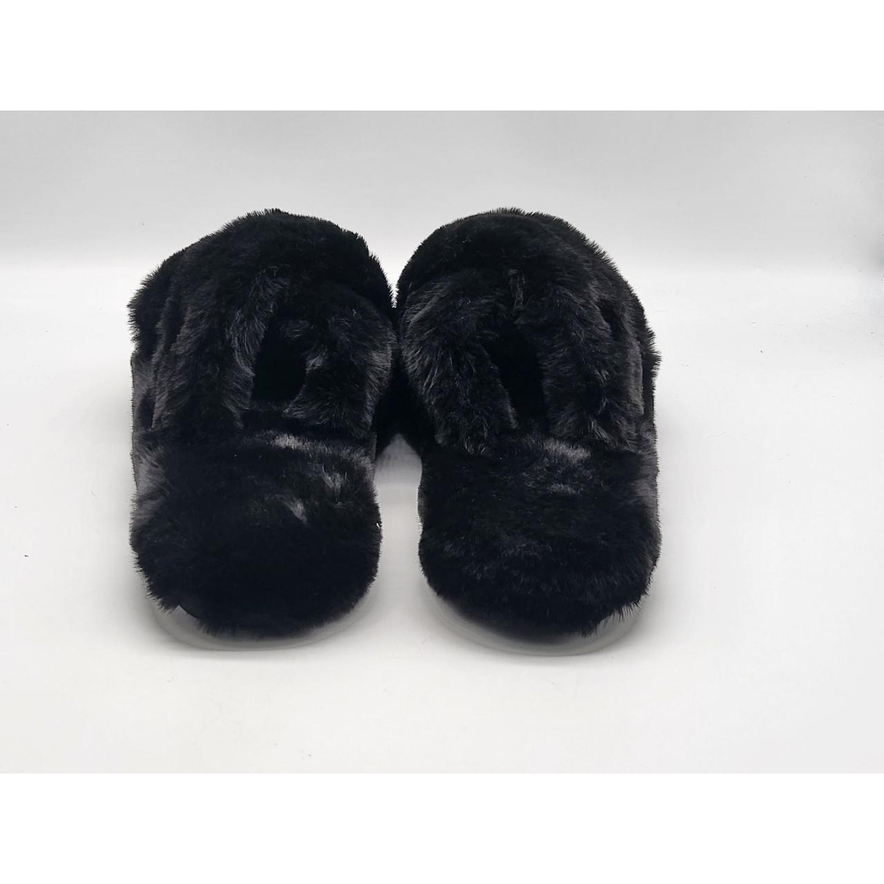 Hunter Women's Black Slippers | Depop