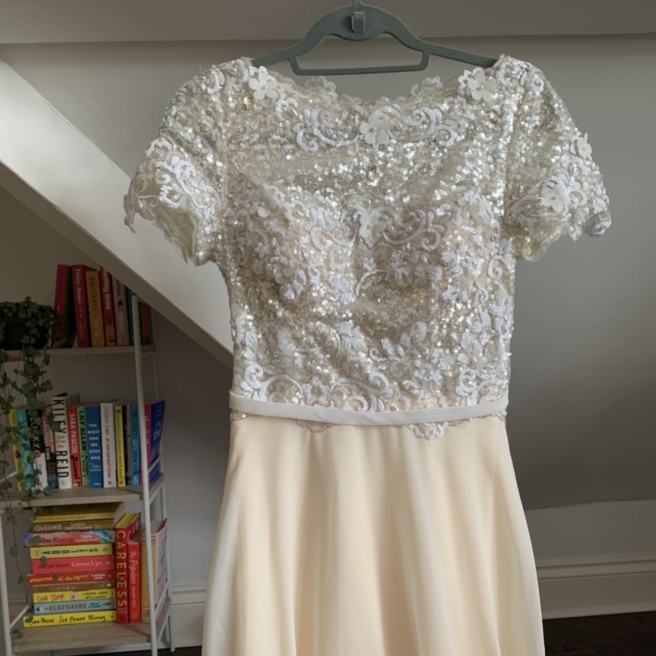 beautiful Elliot Claire ivory beaded sequin prom... - Depop