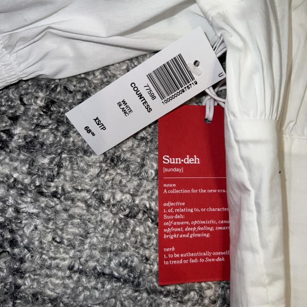 Gorgeous brand new w tags Aritzia top🤍🤍🤍 Size XS,... - Depop