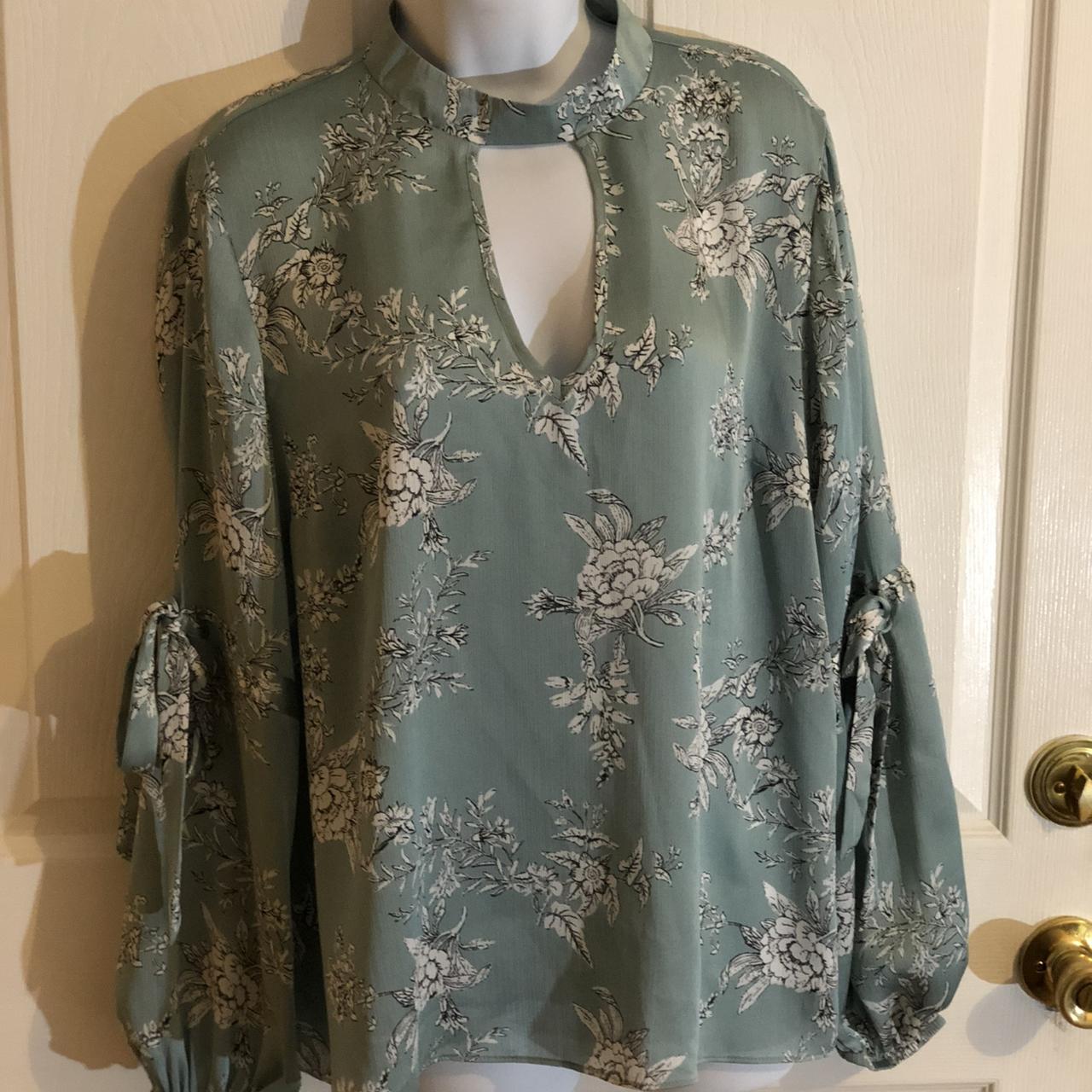 Primark floral print bell sleeve blouse in perfect... - Depop