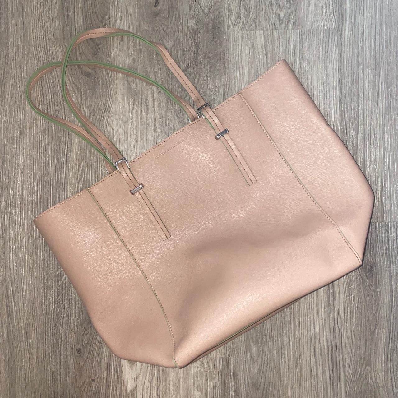 French Connection handbag💚 a few marks on the inside... - Depop