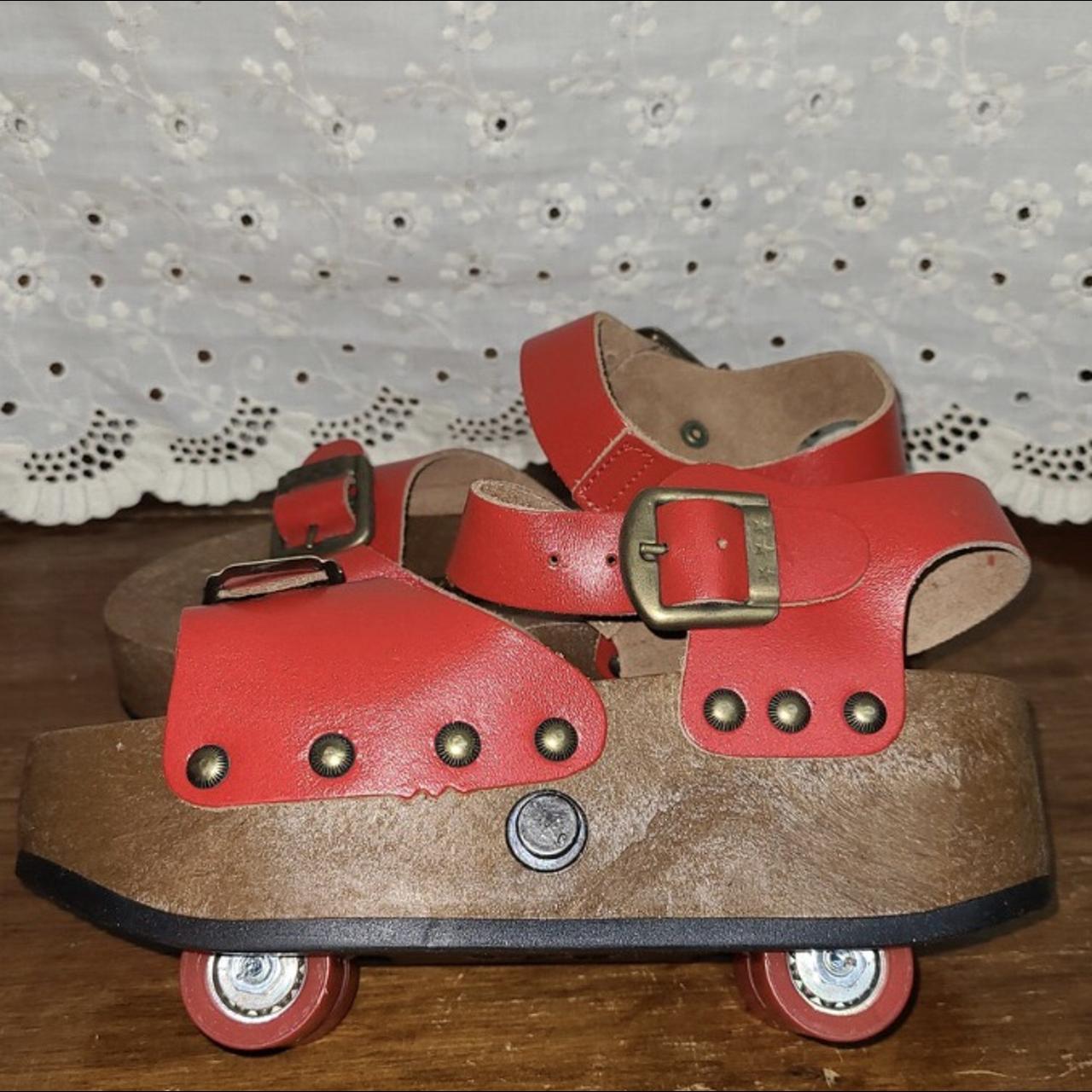 Vintage Pop Wheels platform sandals Size 5... - Depop