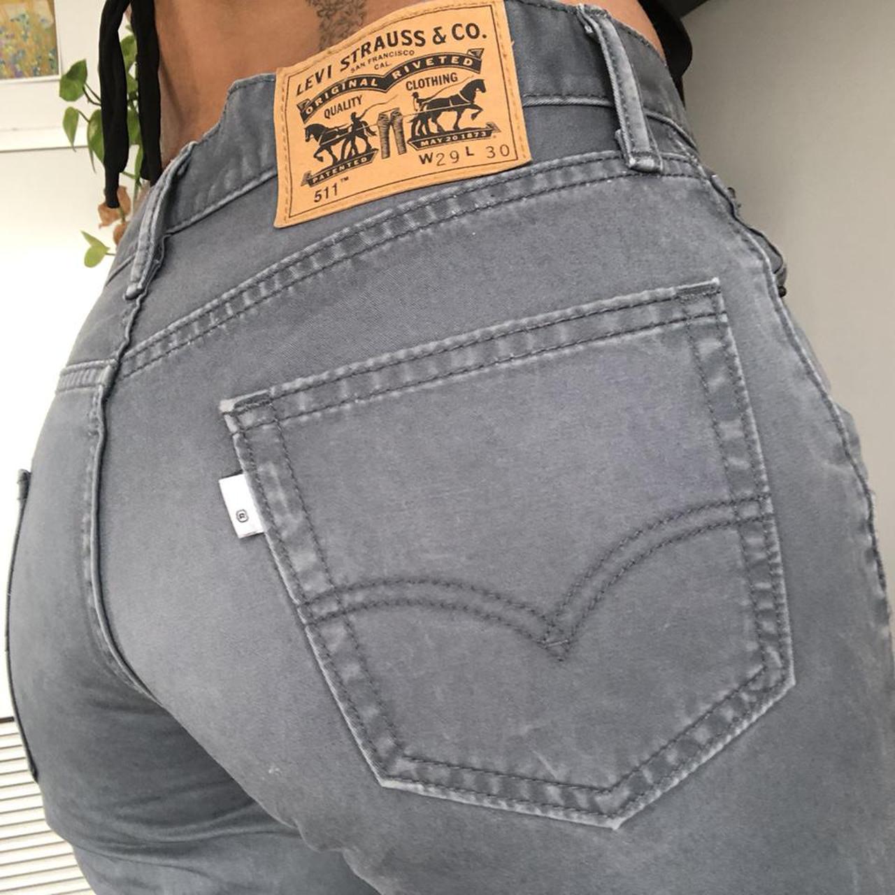 Levi's Women's Grey Jeans | Depop