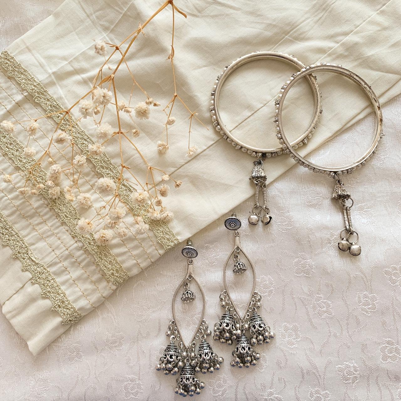 Traditional pakistani Indian teardrop shaped jhumka... - Depop