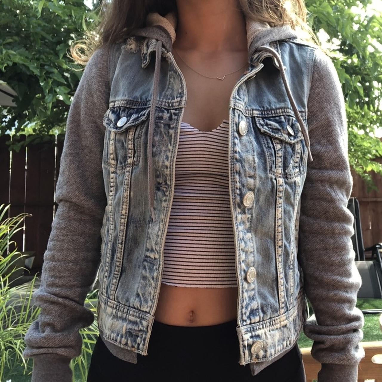 Adorable jean jacket with sweater sleeves - Depop