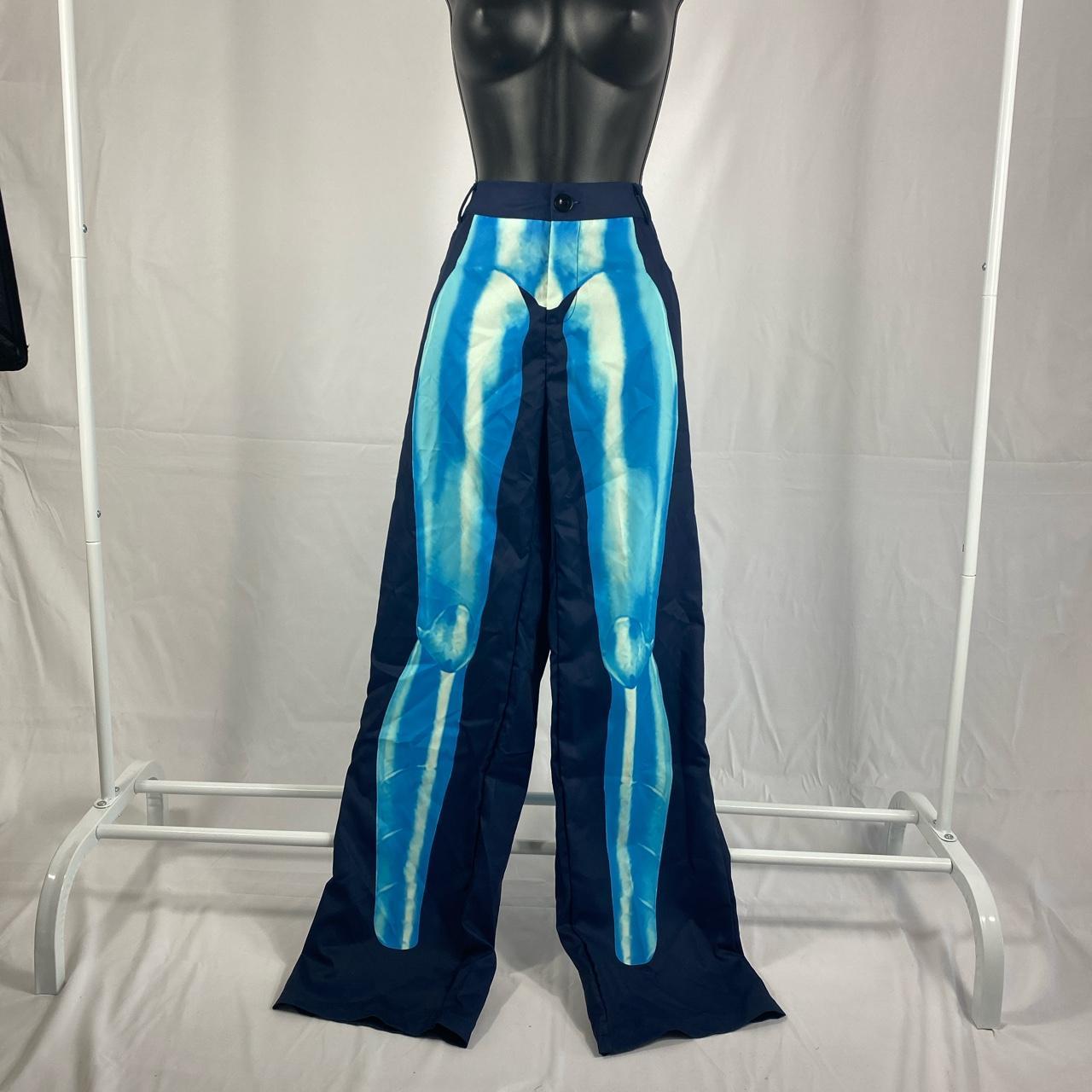 All legs lose fitting pants - Depop