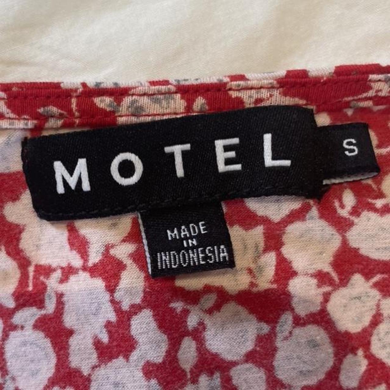Motel Rocks Top Red with White Flowers Can be worn... - Depop