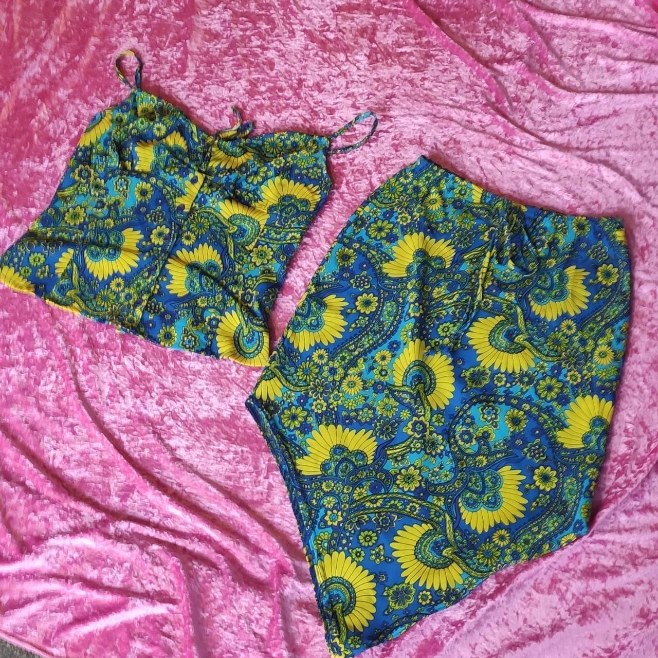 Gorgeous floral y2k two piece set! Amazing... | Depop