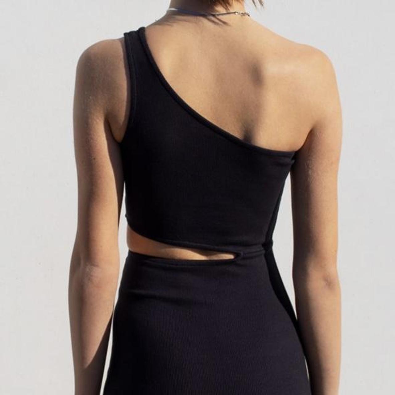 Vestito monospalla, colore nero, cut-out laterale,... - Depop