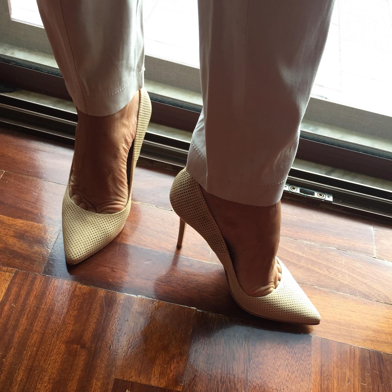 scarpe LARA MANNI di Pelle con suola in VERO CUOIO... - Depop