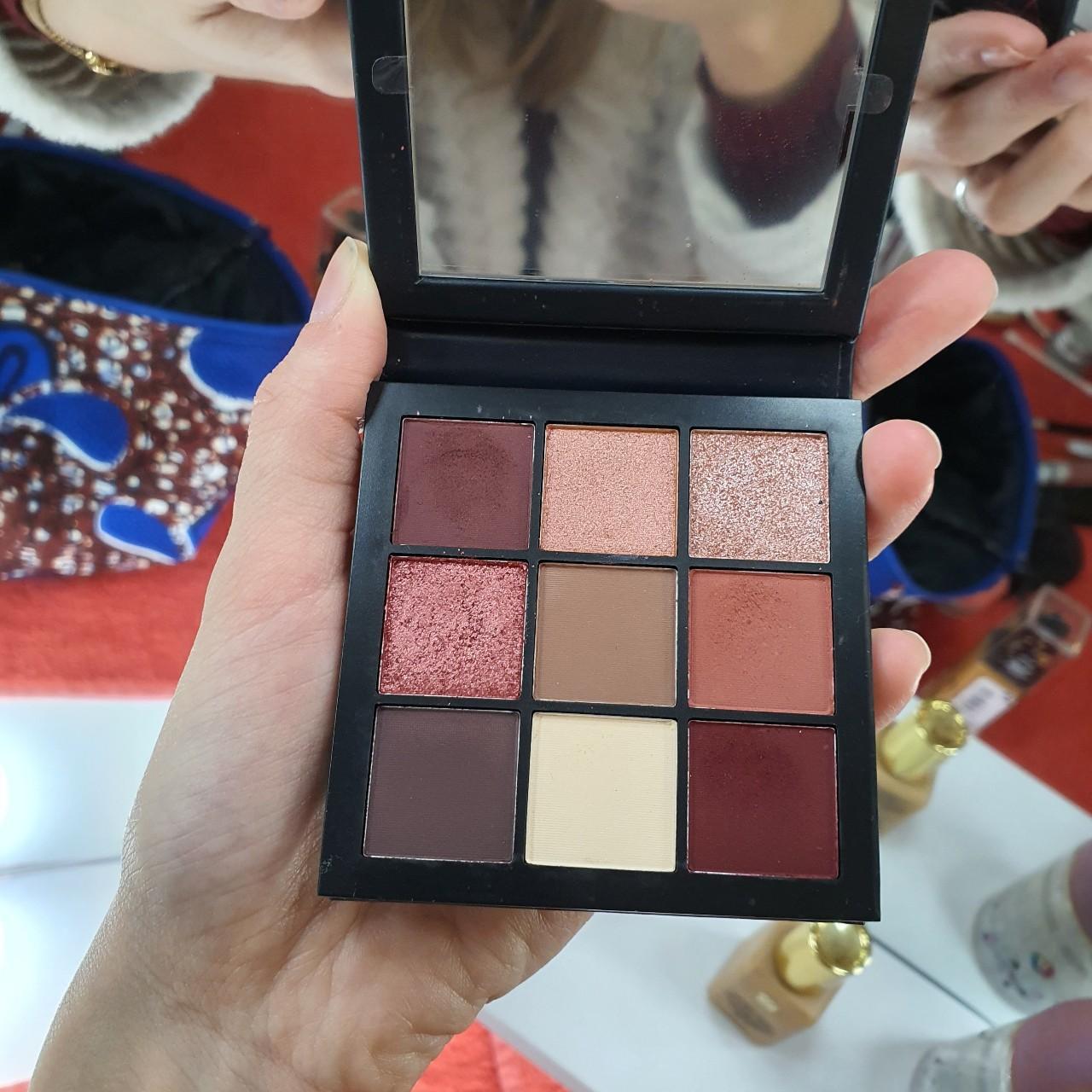 Huda Beauty mauve obsessions Perfette condizioni,... - Depop